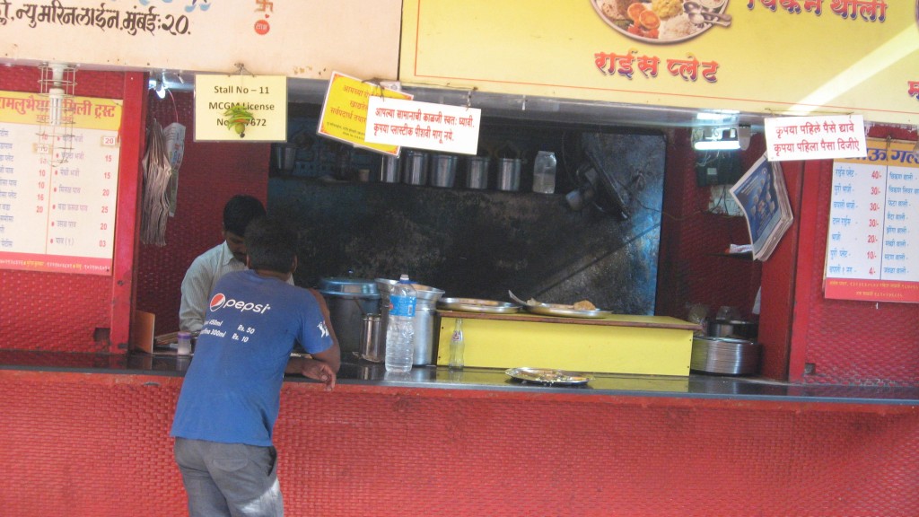 3 Fast Food Lanes in Mumbai – BMS | Bachelor of Management Studies ...